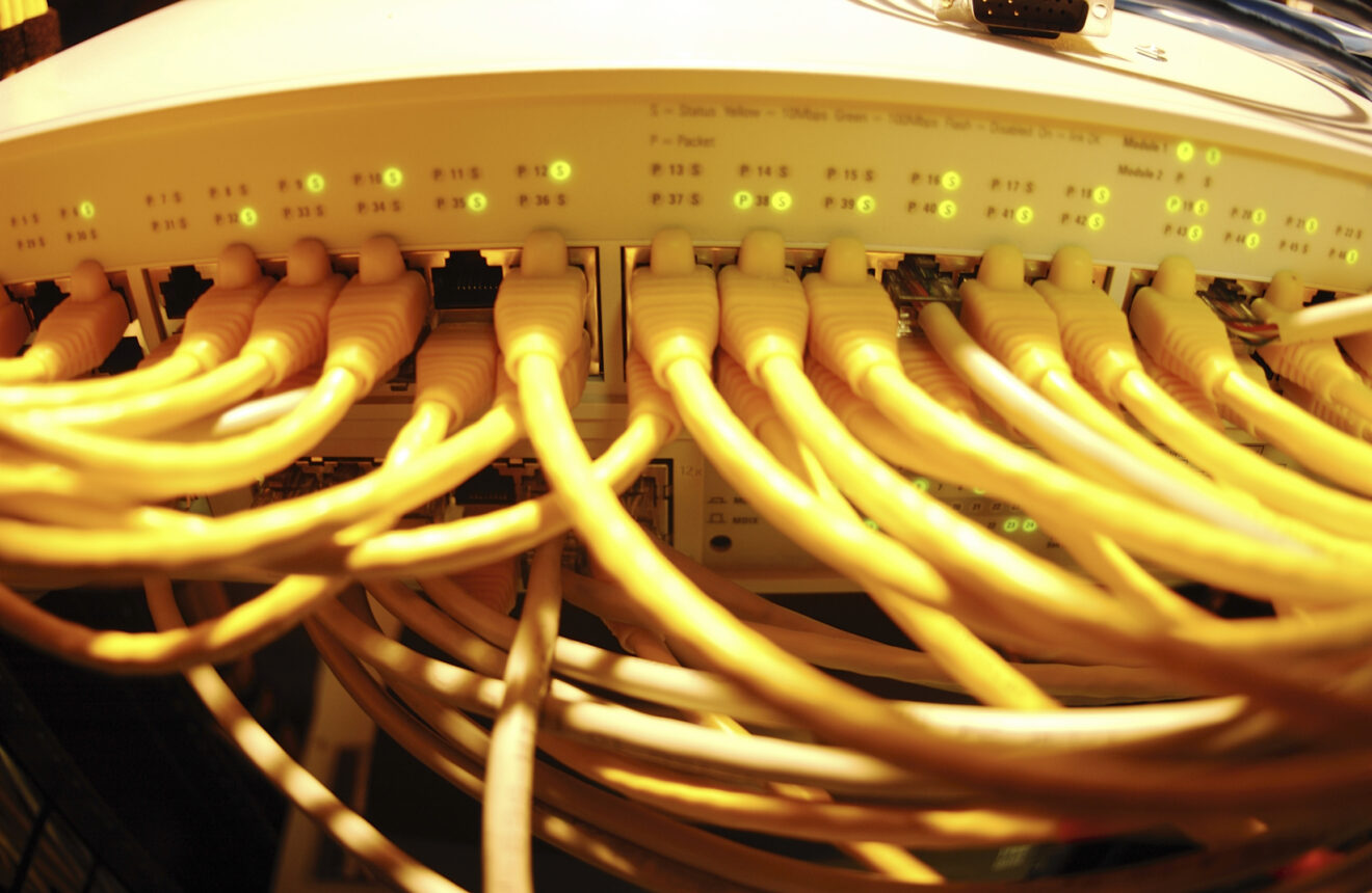 Guided and Unguided Transmission Media Types, Role Explained